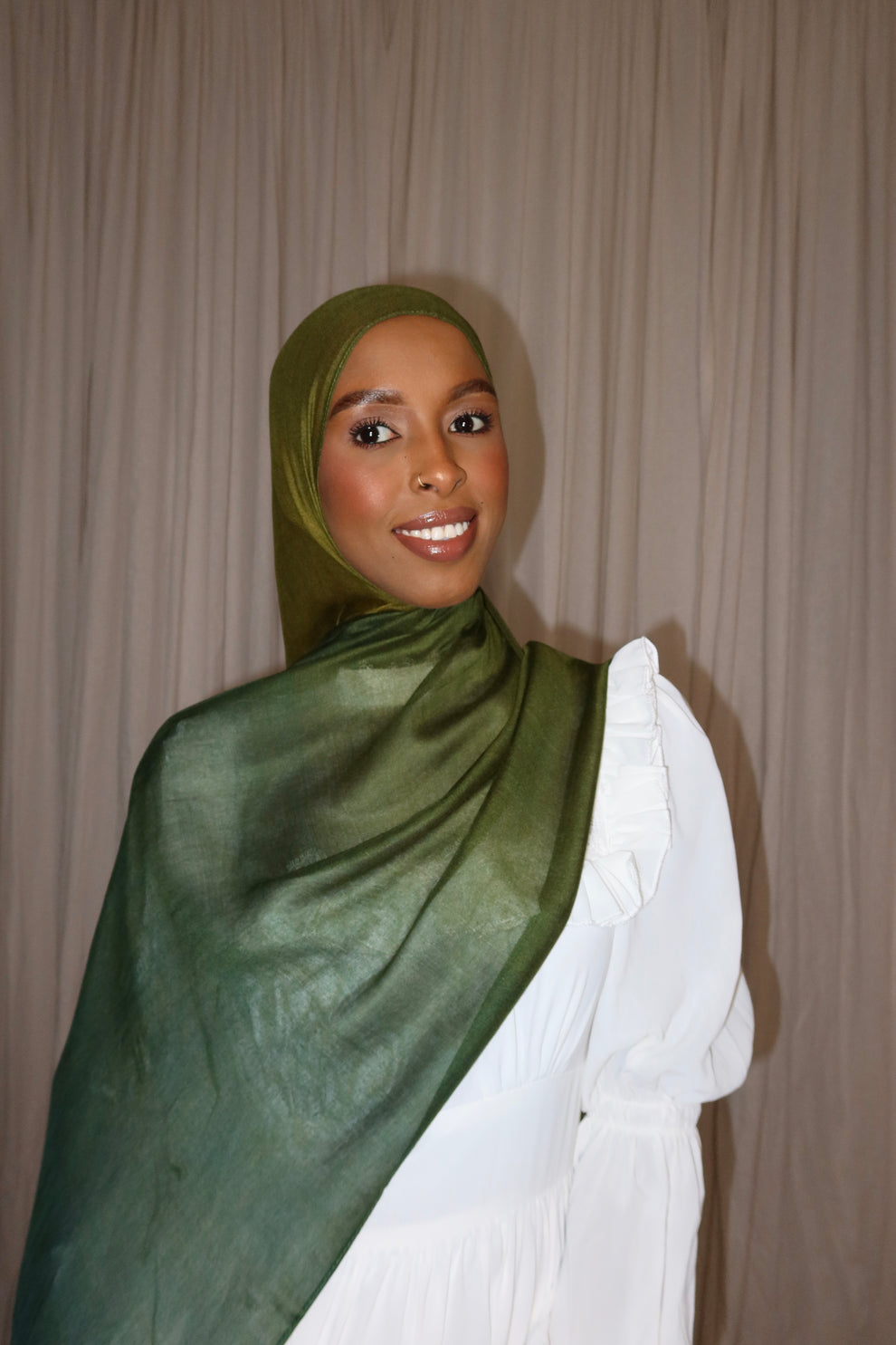 Emerald Bloom – Muniz Modesty